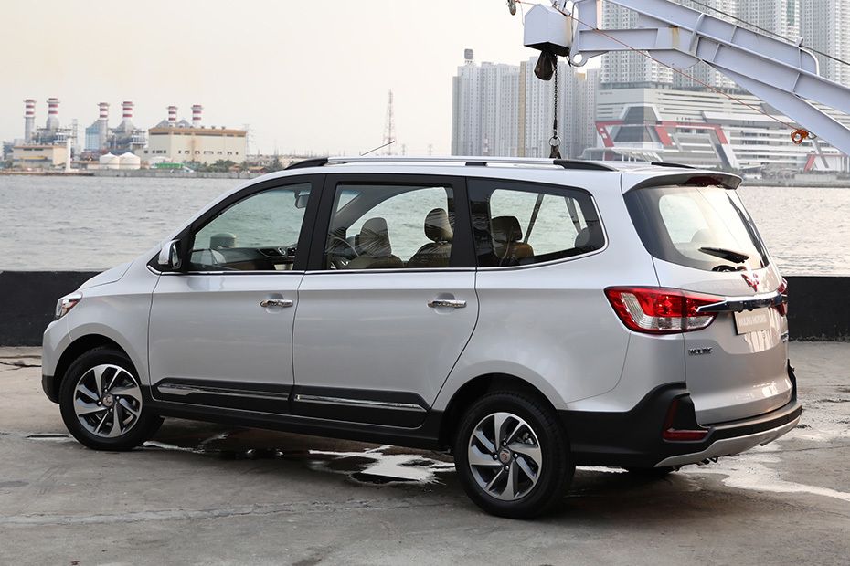 Wuling Confero 2021 Images - Check Interior & Exterior Photos | Oto