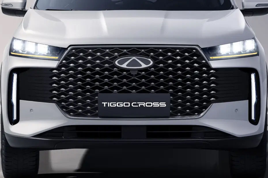CHERY Tiggo Cross Images - Check Interior & Exterior Photos | OtO
