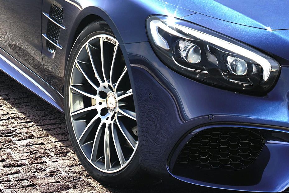 View - Mercedes SL-Class convertible review - CarBuyer | Oto