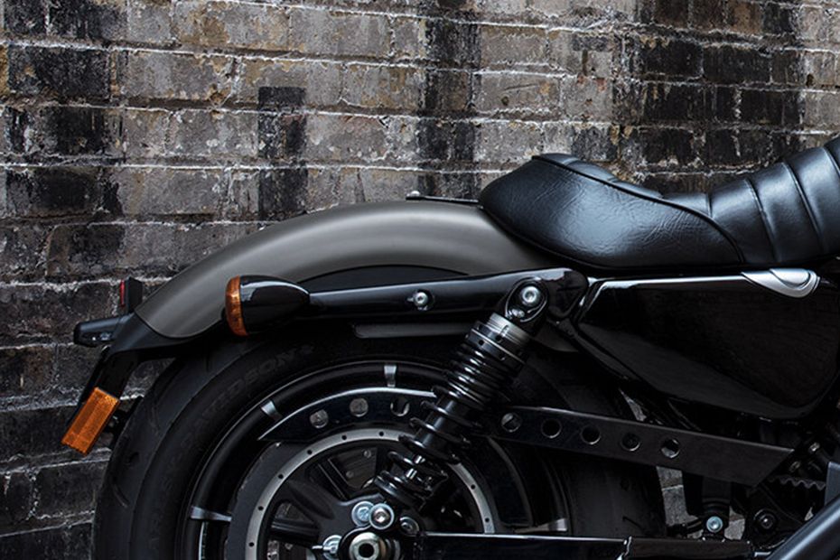 Harley Davidson Iron 883 2021 Harga OTR, Promo Juli, Spesifikasi & Review
