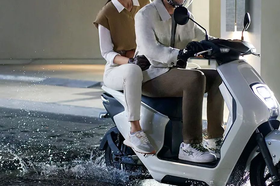 2023 Honda EM1 E Images | Check Latest Honda EM1 E Colors | Zigwheels