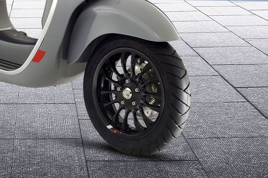 Vespa Sprint 2021 Harga OTR, Promo Agustus, Spesifikasi & Review