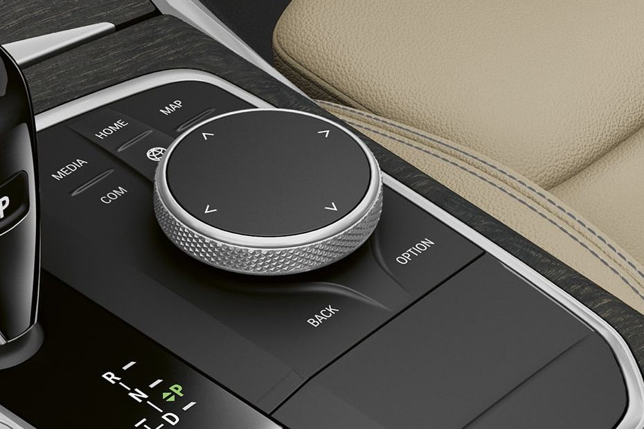 BMW 3 Series Touring Images - Check Interior & Exterior Photos | OtO