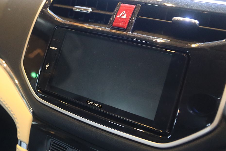 Gambar interior & eksterior, pilihan warna dan galeri video Toyota Rush ...