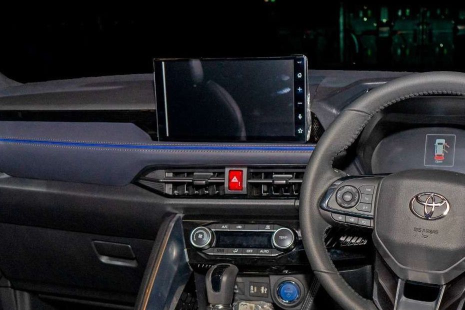 Toyota Yaris Cross 2023 Images - Check Interior & Exterior Photos | OtO