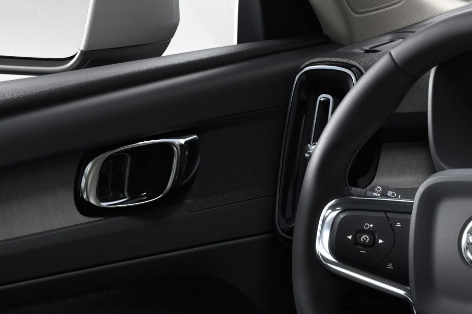 Volvo XC40 2022 Images - Check Interior & Exterior Photos | OtO