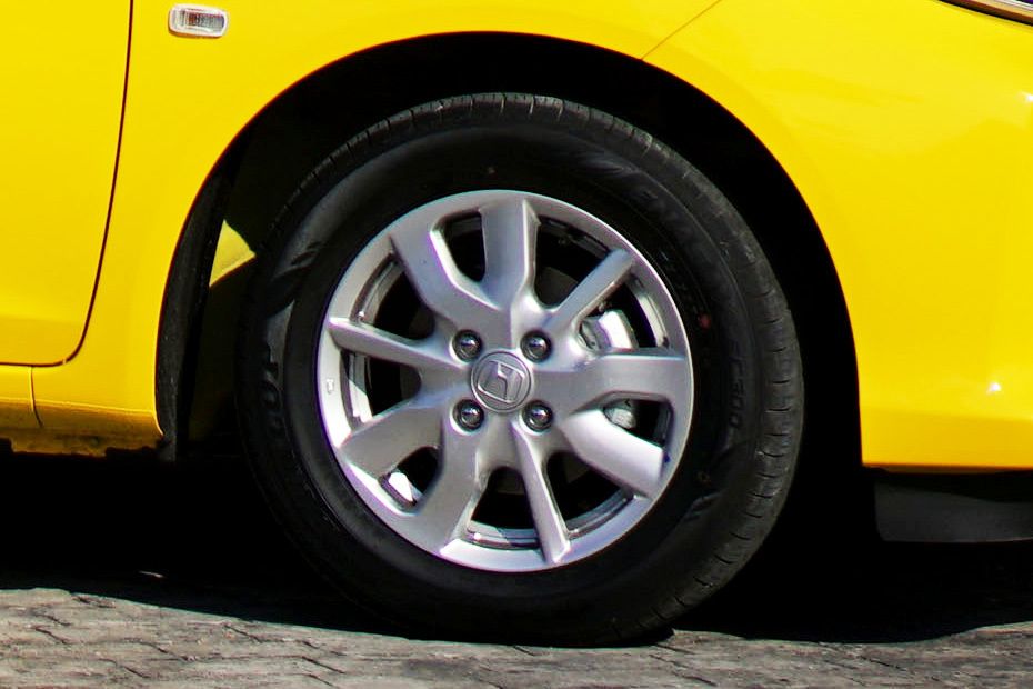 Gambar Honda Brio 2020 - Lihat Foto Interior & Eksterior | Oto