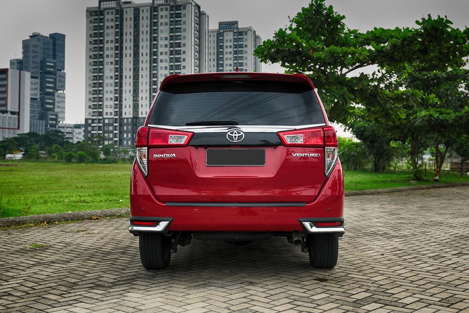 Gambar Toyota Venturer 2020 - Lihat Foto Interior & Eksterior | Oto