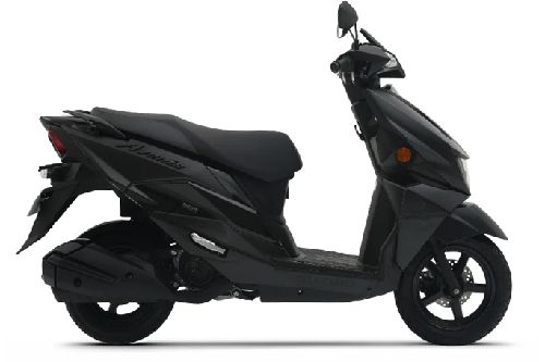 First Ride Suzuki Avenis 125: Cari Potensi di Balik Tampilan yang Nyeleneh