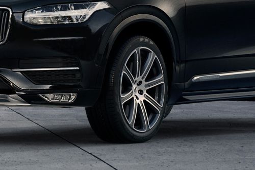Volvo Mulai Produksi XC90 Excellence