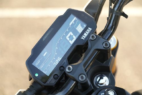 Honda CBR150R vs Yamaha MT-15 - Which is Better?