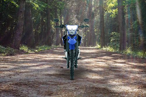 Honda CRF150L vs Yamaha WR155 R - Mana Yang Lebih Baik?