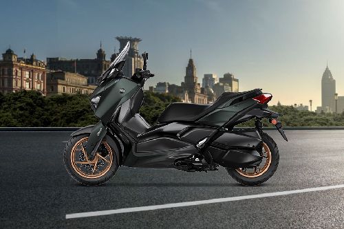 First Ride Yamaha Xmax Connected: Makin Enak Buat Touring!