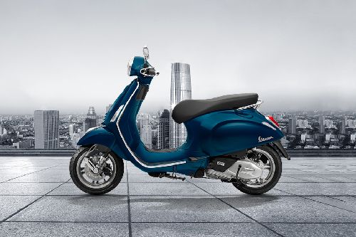 Piaggio Indonesia Hadirkan Vespa Primavera Mickey Mouse Edition