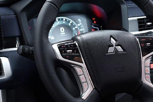 Gambar Toyota Kijang Innova Zenix 2025 - Lihat Foto Interior ...