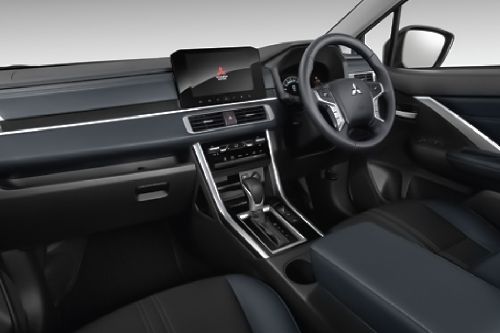 Gambar Toyota Kijang Innova Zenix 2025 - Lihat Foto Interior ...