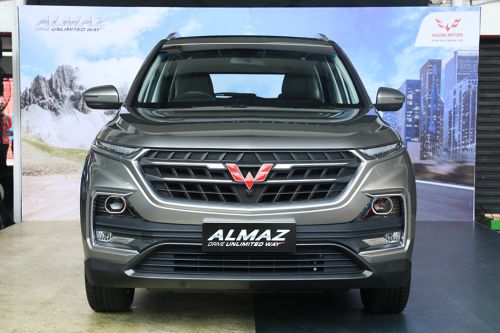 GIIAS 2019: Wuling Almaz Smart Enjoy dan Exclusive, Apa Saja Bedanya?
