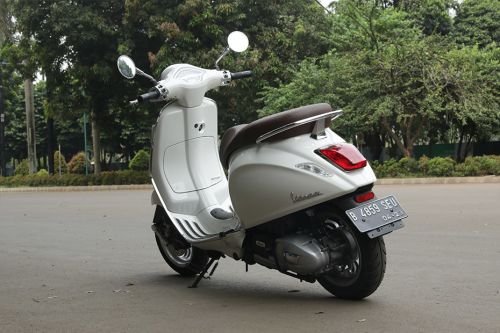 Piaggio Indonesia Hadirkan Vespa Primavera Mickey Mouse Edition