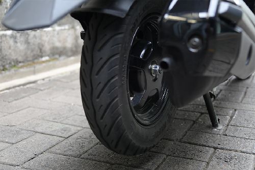 First Ride Suzuki Avenis 125: Cari Potensi di Balik Tampilan yang Nyeleneh